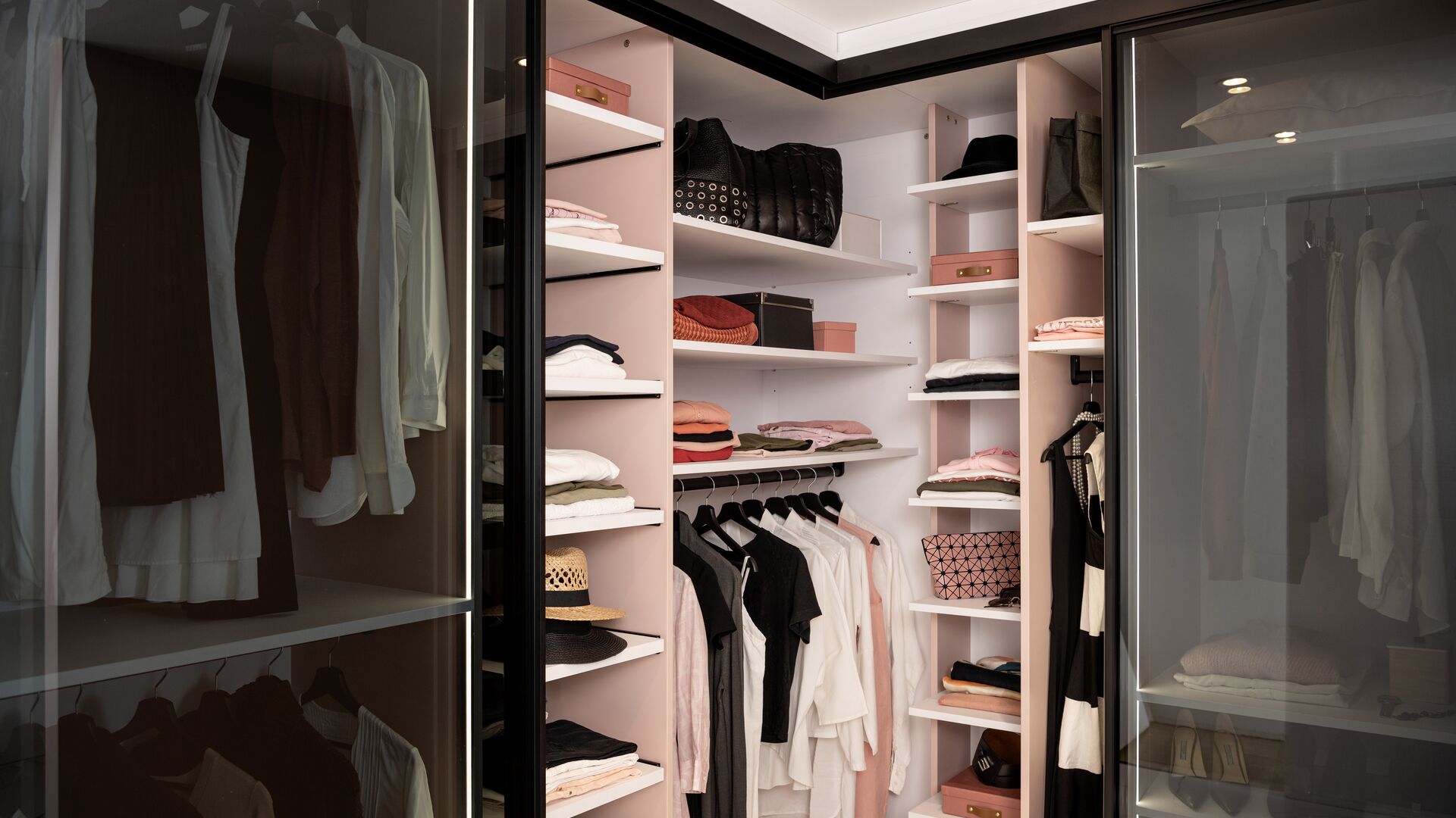 Dressing rose et noir d'angle | SCHMIDT