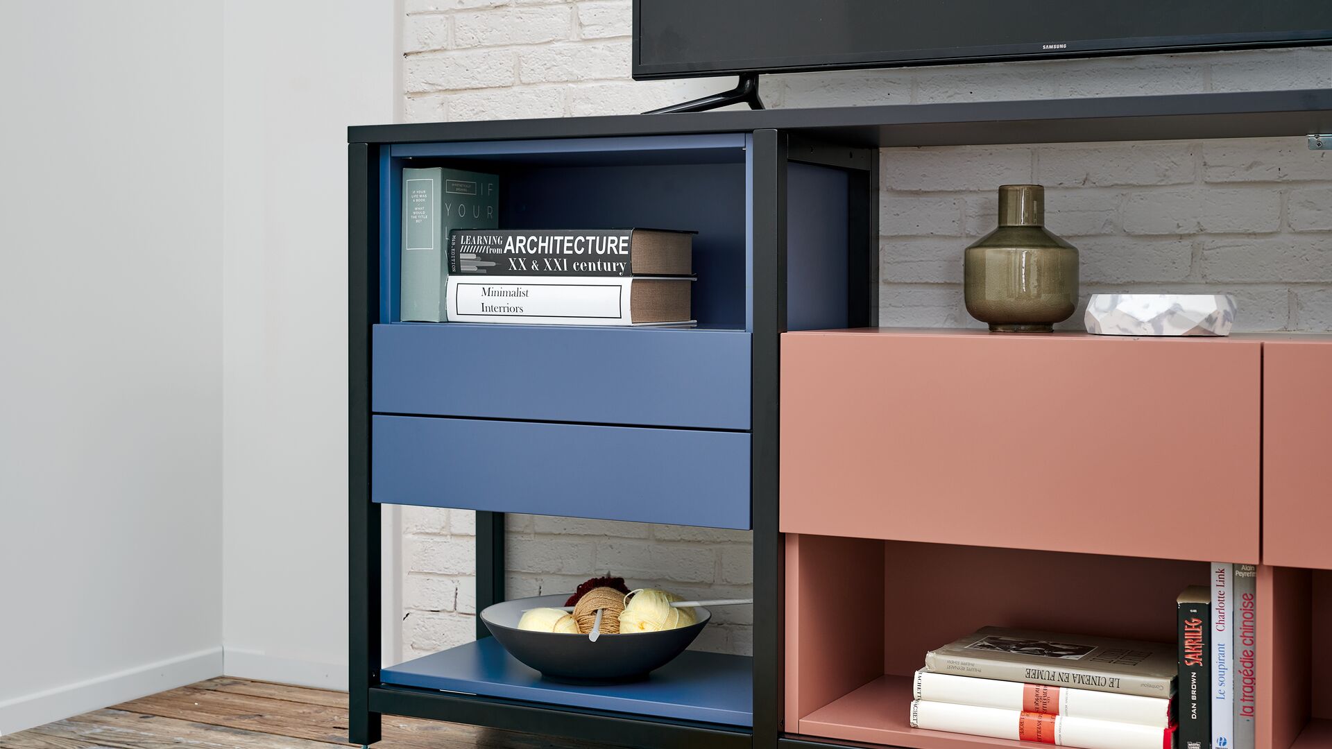 Mueble TV bicolor de estilo industrial | SCHMIDT