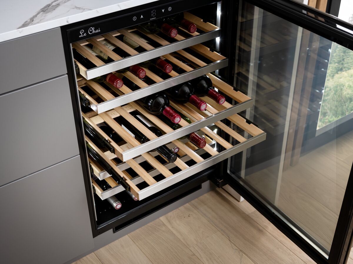 Ingericht winestation in een verborgen opbergkast | SCHMIDT