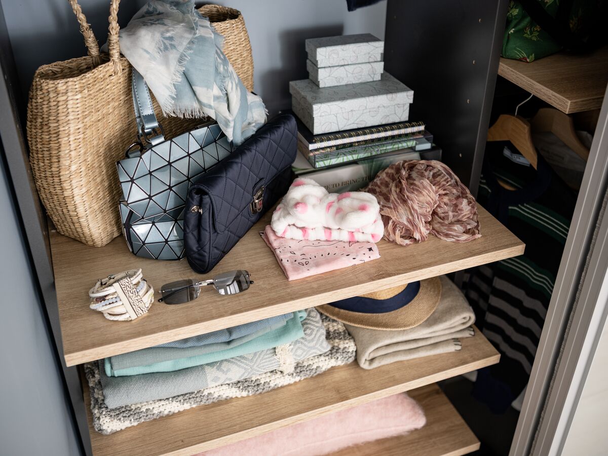 Talrijke legplanken om al je spullen overzichtelijk op te bergen.