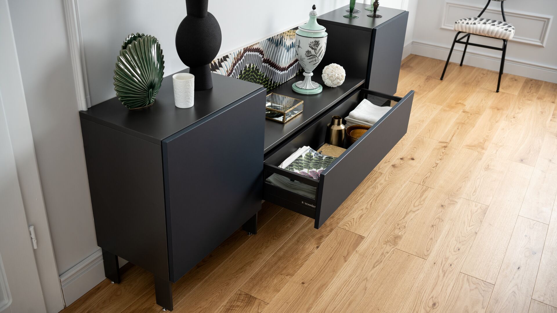 Buffet bas design avec motifs Lacroix | SCHMIDT