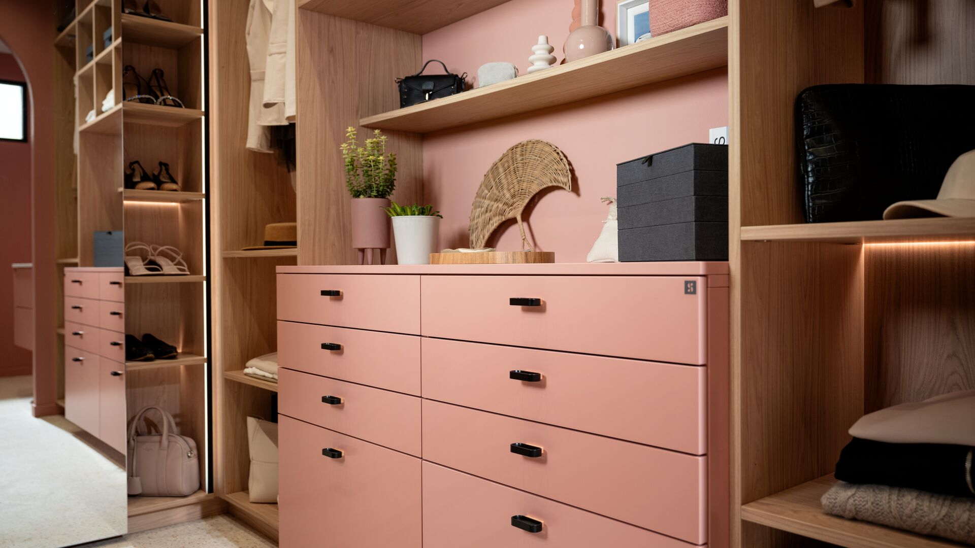 Dressing rose et bois suite parentale | SCHMIDT